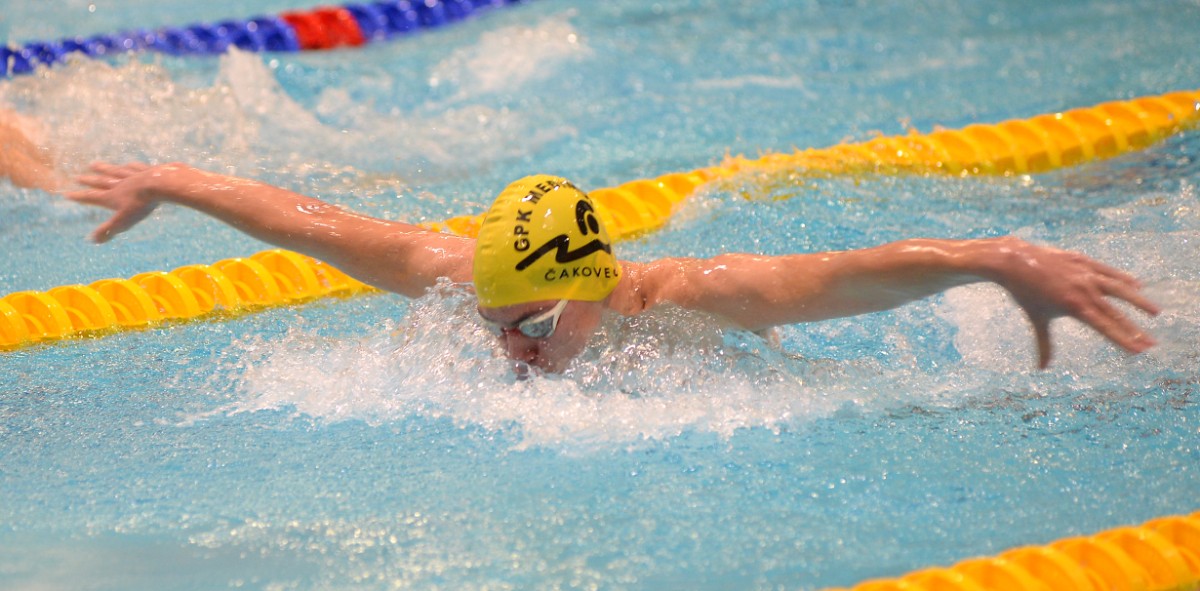 O NAMA | Škola plivanja | Obuka neplivača | Natjecateljsko plivanje